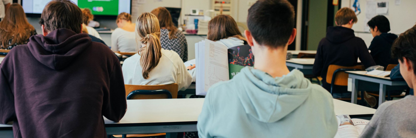 CAO en Salaris in het Voortgezet Onderwijs | De Algemene Onderwijsbond