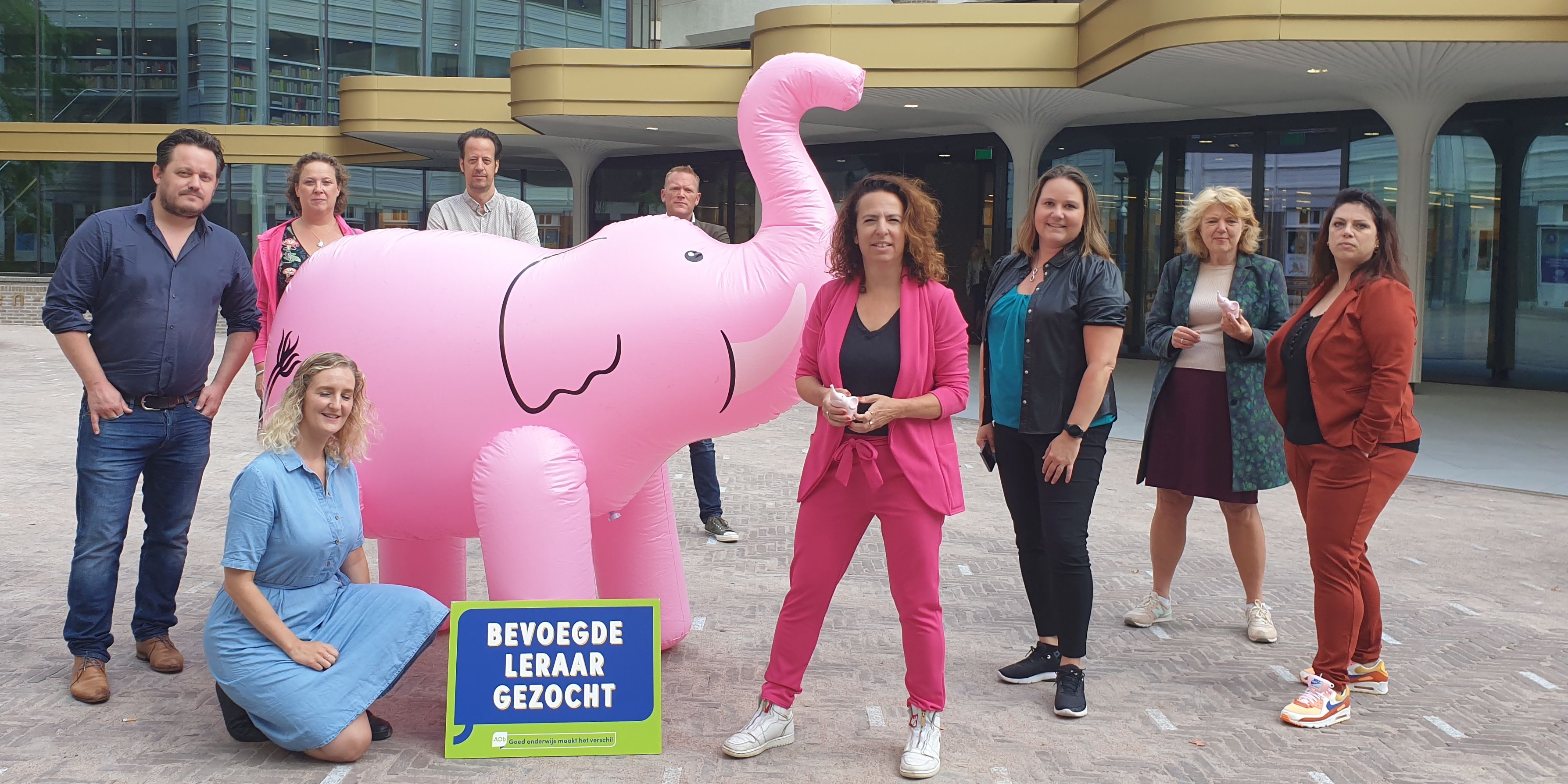 AOb protesteert tegen krampachtig negeren lerarentekort | De Algemene ...