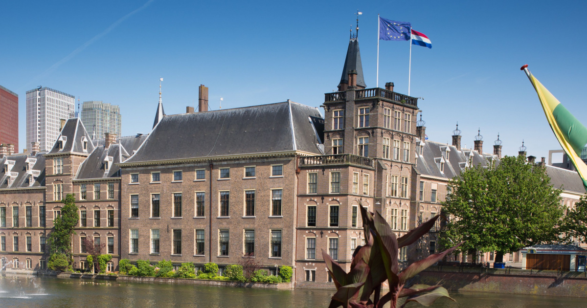 Senate does not understand much about halving tuition fees | AOb